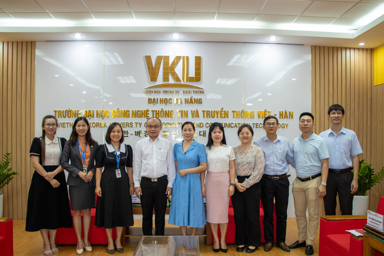 VKU Collaborates with EI Education and Investment Group (EI Group) to ...